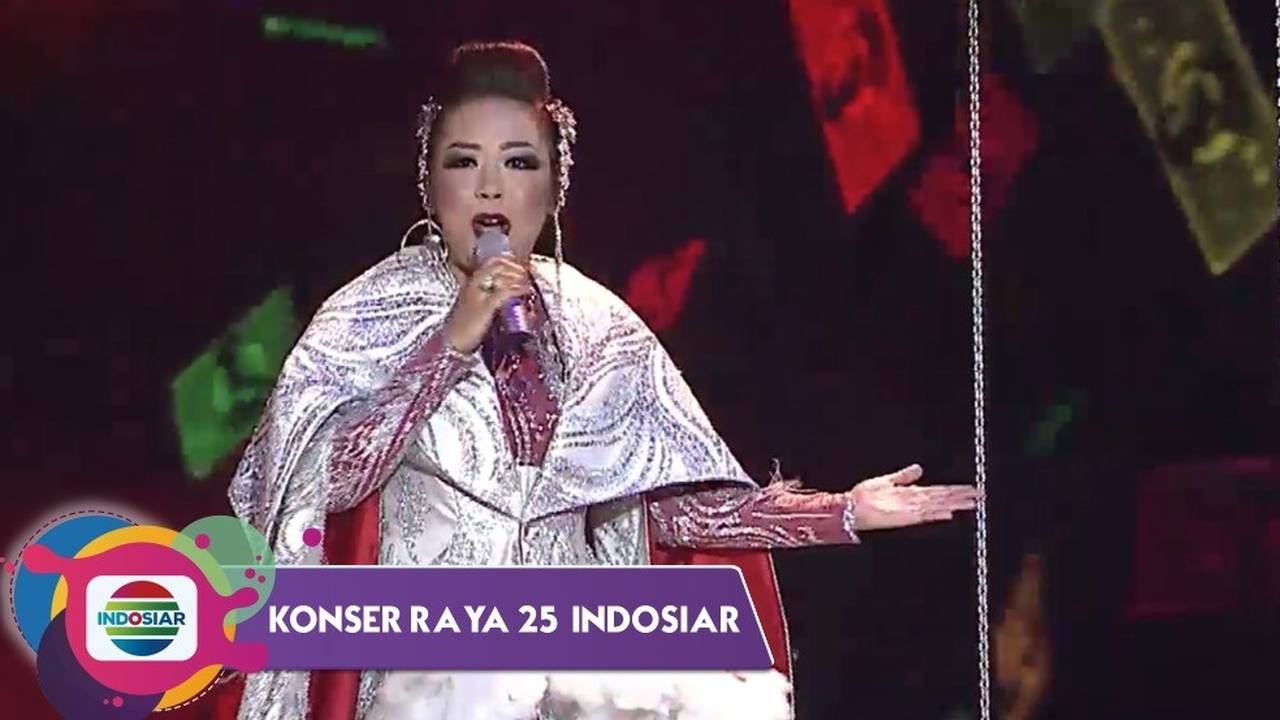 BENAR-BENAR JURAGAN!!! "Woyo Woyo" Soimah Melayang di Panggung Konser ...