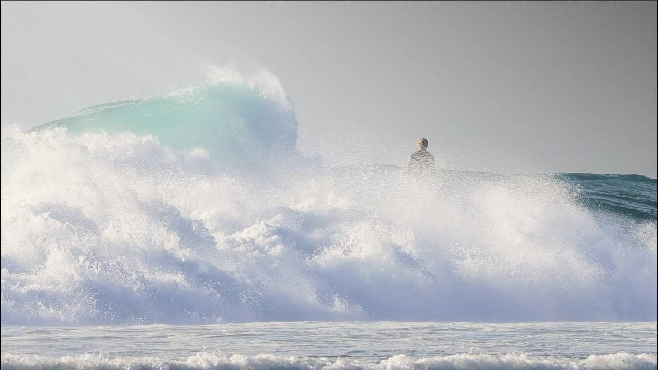 A Freakish, Long Wave In Indonesia | Vidio