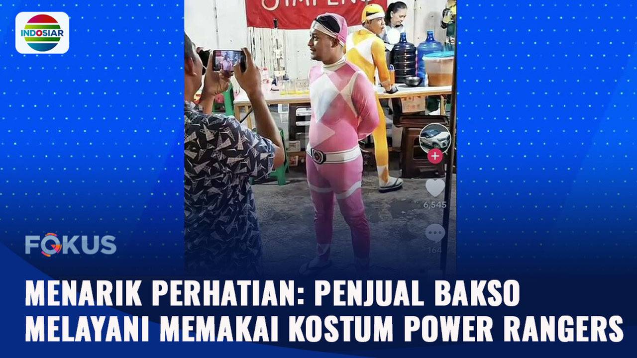 Memiliki Cara Unik Untuk Menarik Perhatian, Penjual Bakso Memakai ...