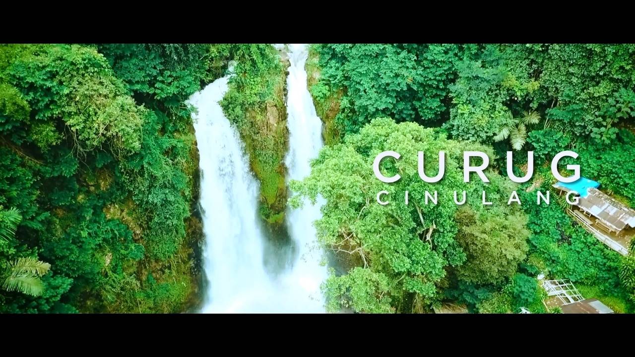 AIR TERJUN CURUG CINULANG CICALENGKA BANDUNG JAWA BARAT