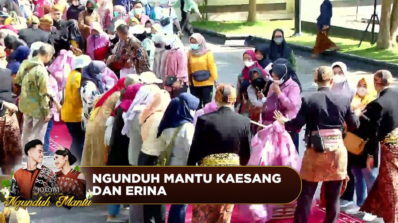 Seru!! Warga Berebut Alat Rumah Tangga Di Prosesi Begalan | Jokowi ...