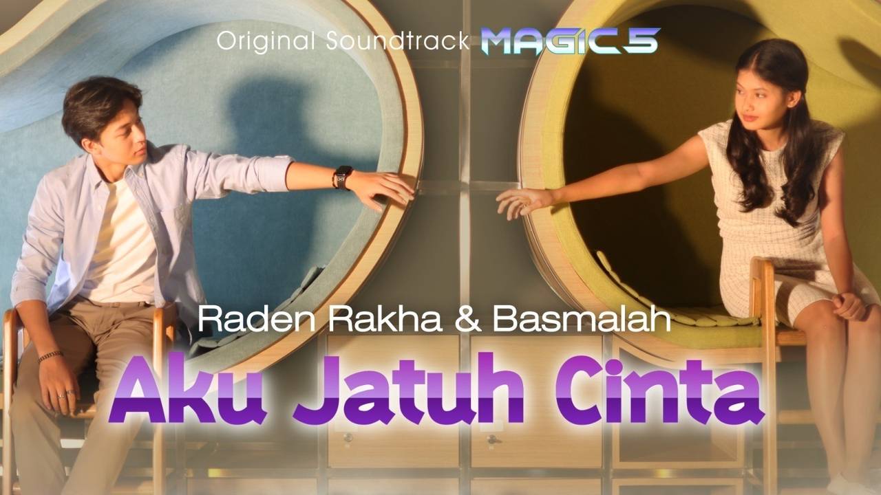 Raden Rakha & Basmalah - Aku Jatuh Cinta (Ost Magic 5) | Official Music Video