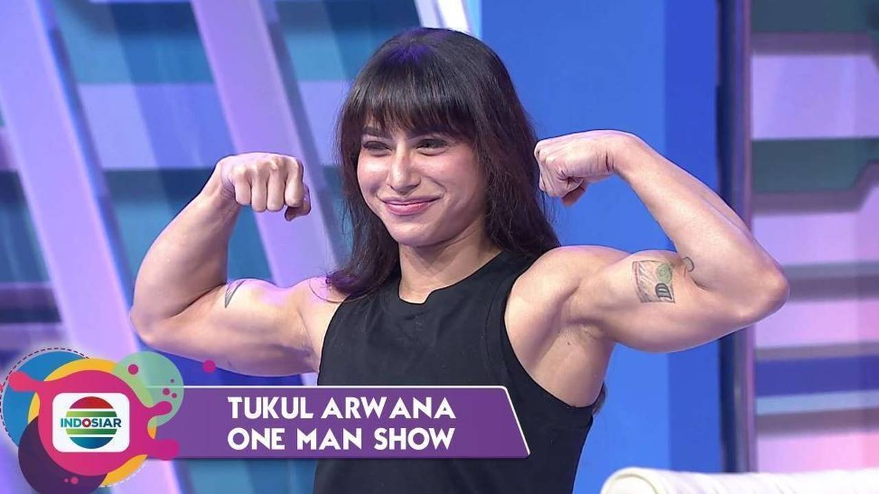 Monica Sinatra, Cantik Bak Angelina Jolie Namun Berotot [TUKUL ONE MAN ...