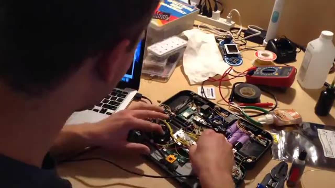 Homemade Nintendo Switch- 'NinTIMdo RP' | Vidio