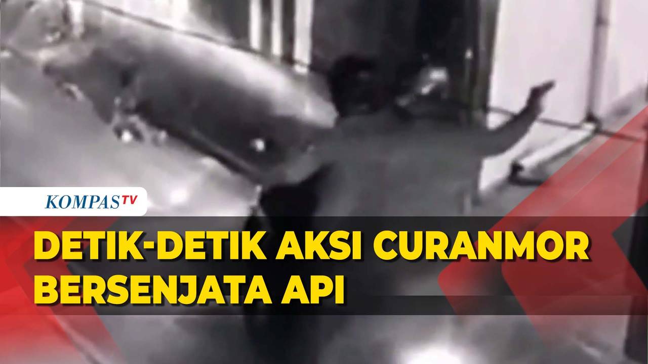 Terekam CCTV! Curanmor Pakai Senjata Api Saat Jalankan Aksi di Tanjung Priok - Kompas TV | Vidio