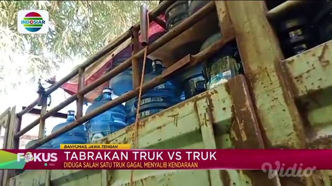 Tabrakan Truk vs Truk - Indosiar Regional | Vidio