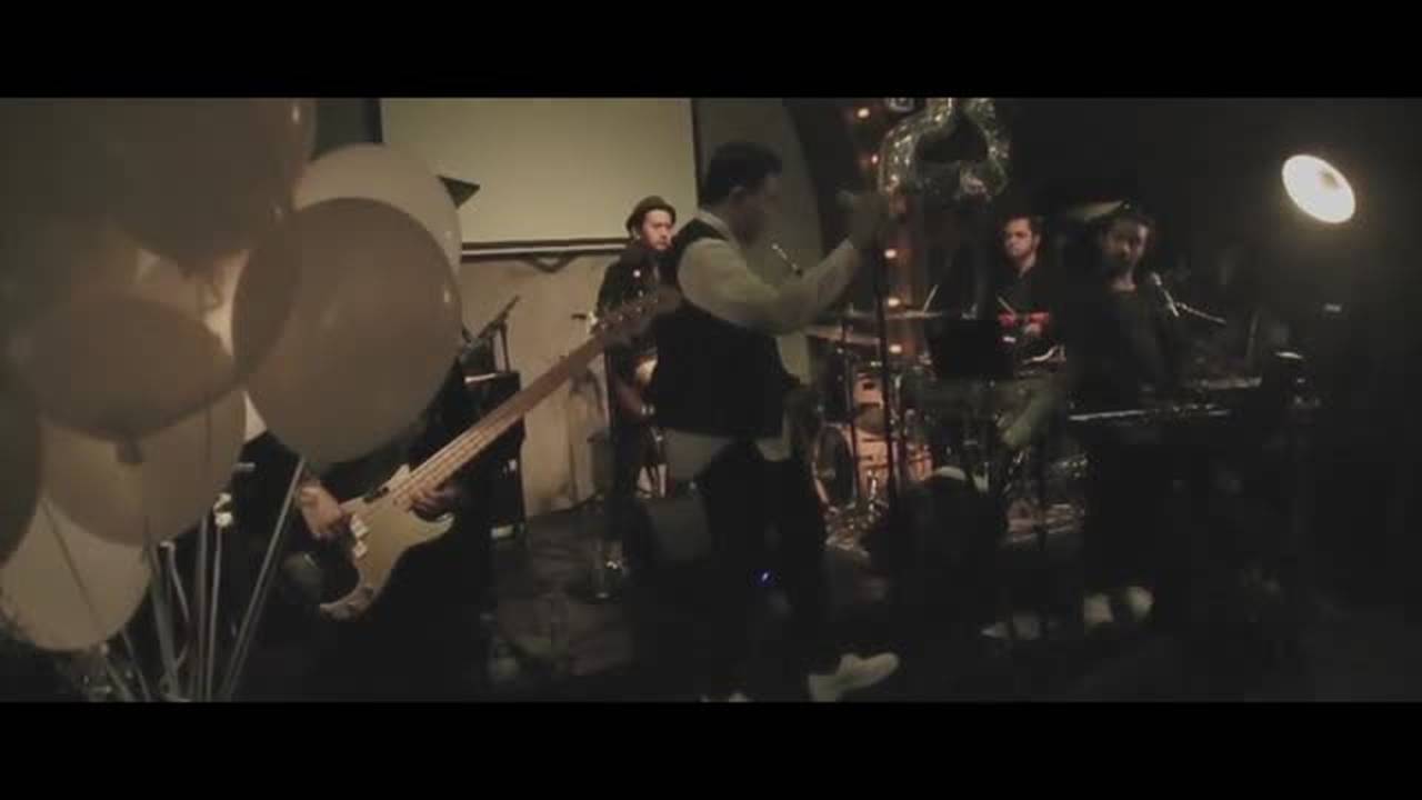 TULUS LIVE PERFORMANCE - SEPATU | Vidio