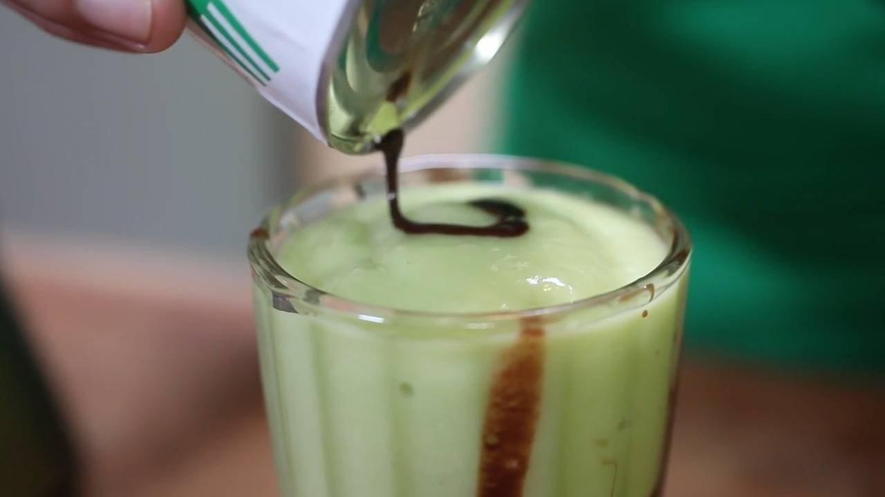Jus Alpukat (indonesian style avocado juice) | Minuman #044