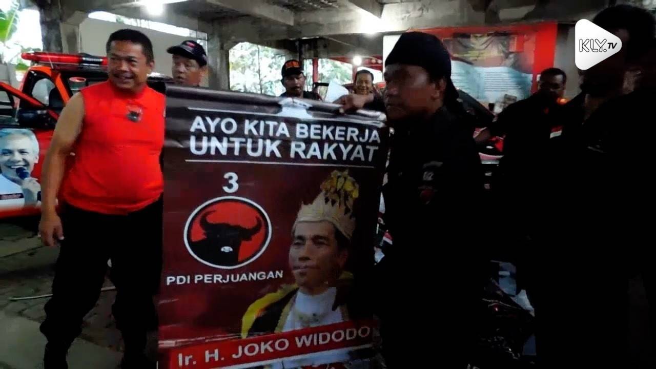 PDI Perjuangan Sisir Poster Capres Jokowi Berkostum Raja - Liputan6.com ...