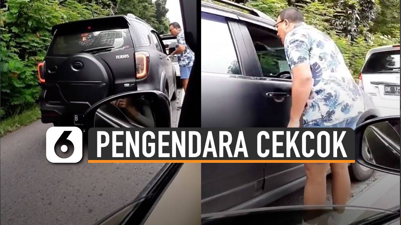 Dua Pengendara Mobil Cekcok, Gara-Gara Pakai Rotator Sembarangan ...