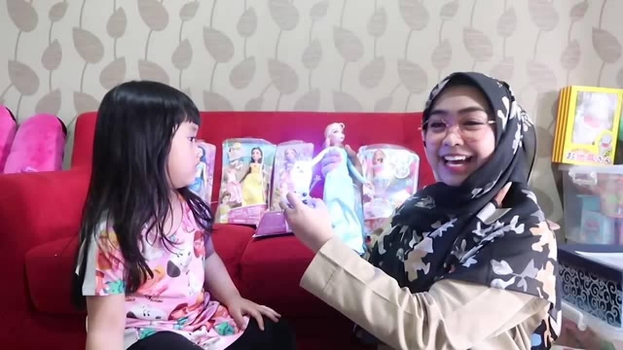 BARBIE ELSA BISA NYALA DAN HIDUP. UNBOXING FROZEN Trimming | Vidio