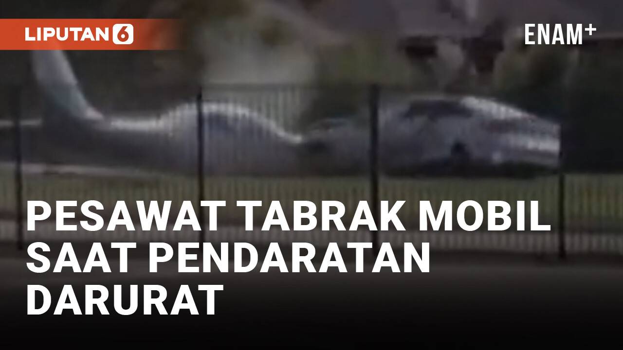 Detik-detik Pesawat Kecil Tabrak Mobil Saat Pendaratan Darurat ...
