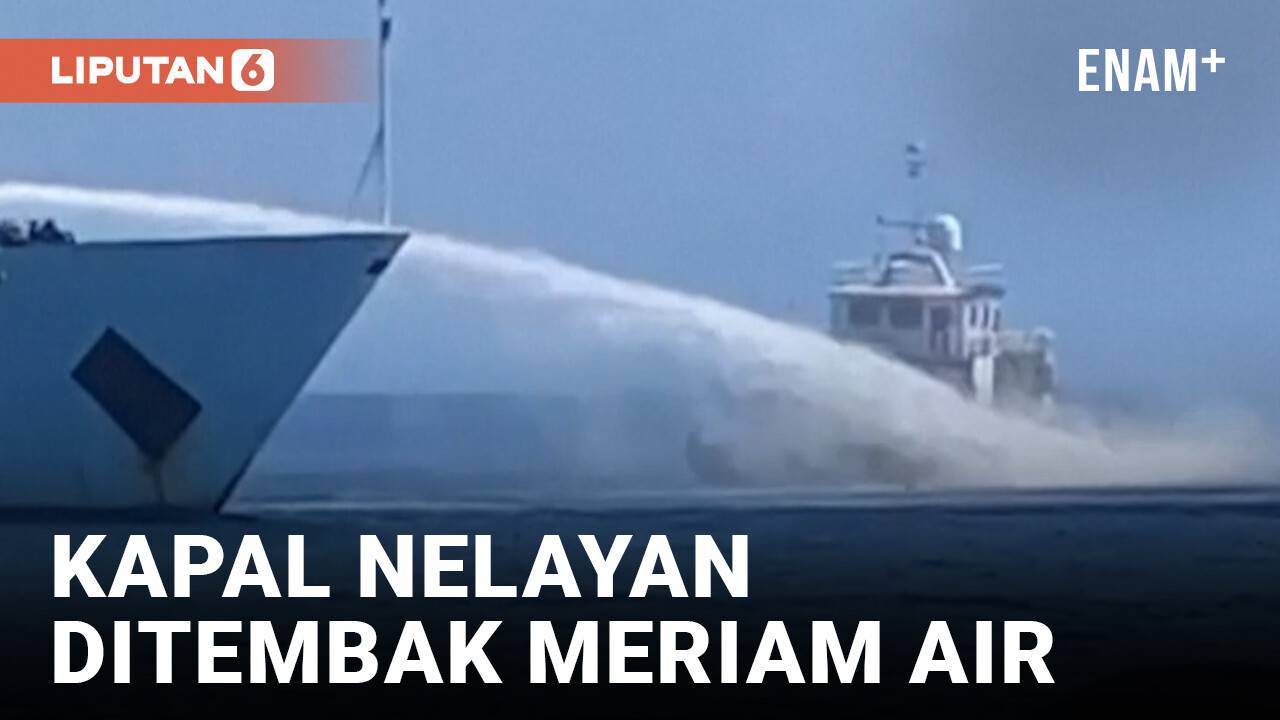 Panas! Kapal China Tembakkan Meriam Air ke Kapal Nelayan Filipina - LiputanEnam | Vidio
