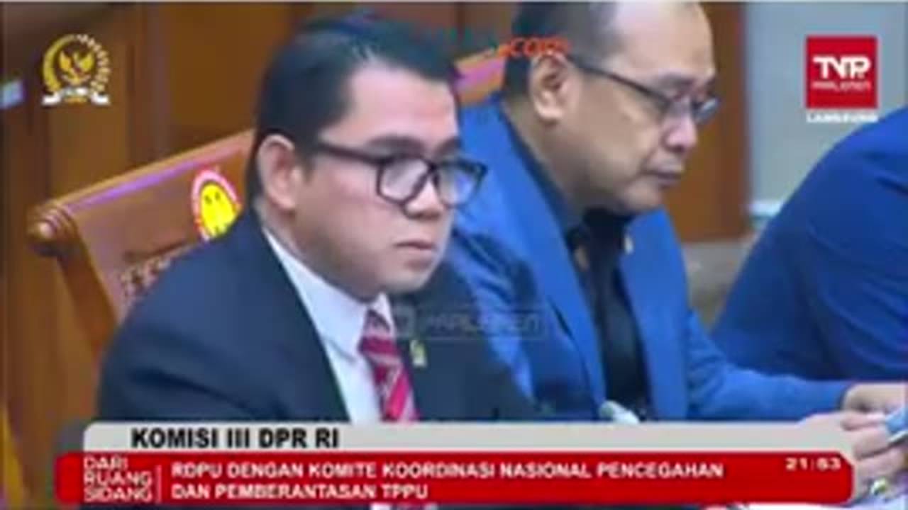DPR Disebut Makelar Kasus, Arteria Dahlan Ancam Perkarakan Mahfud MD - Shorts