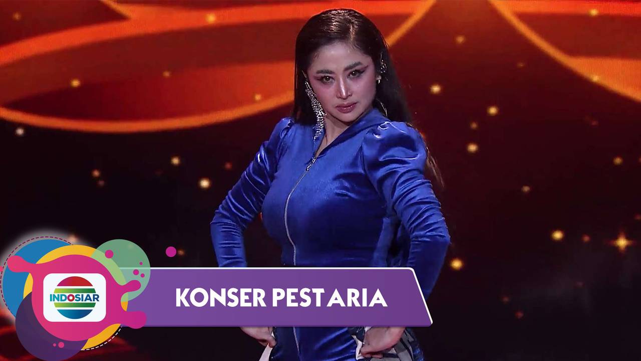 Meliuk Liuk Indah!! Dewi Perssik Sang "Bintang Pentas" | Konser ...