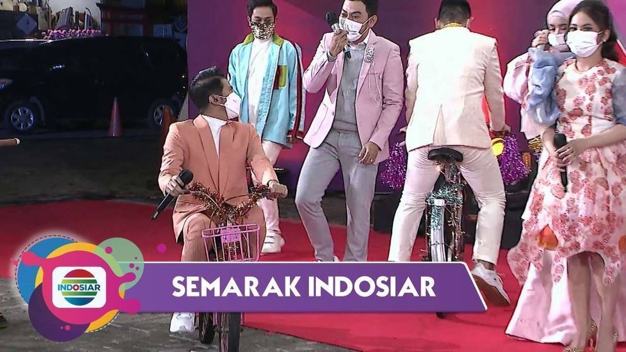 Semua Ikutan Bersepeda Bareng Charlie!!! Aduh Jirayutttt Kenapa Sepedanya Kecil Gitu Siihh ...