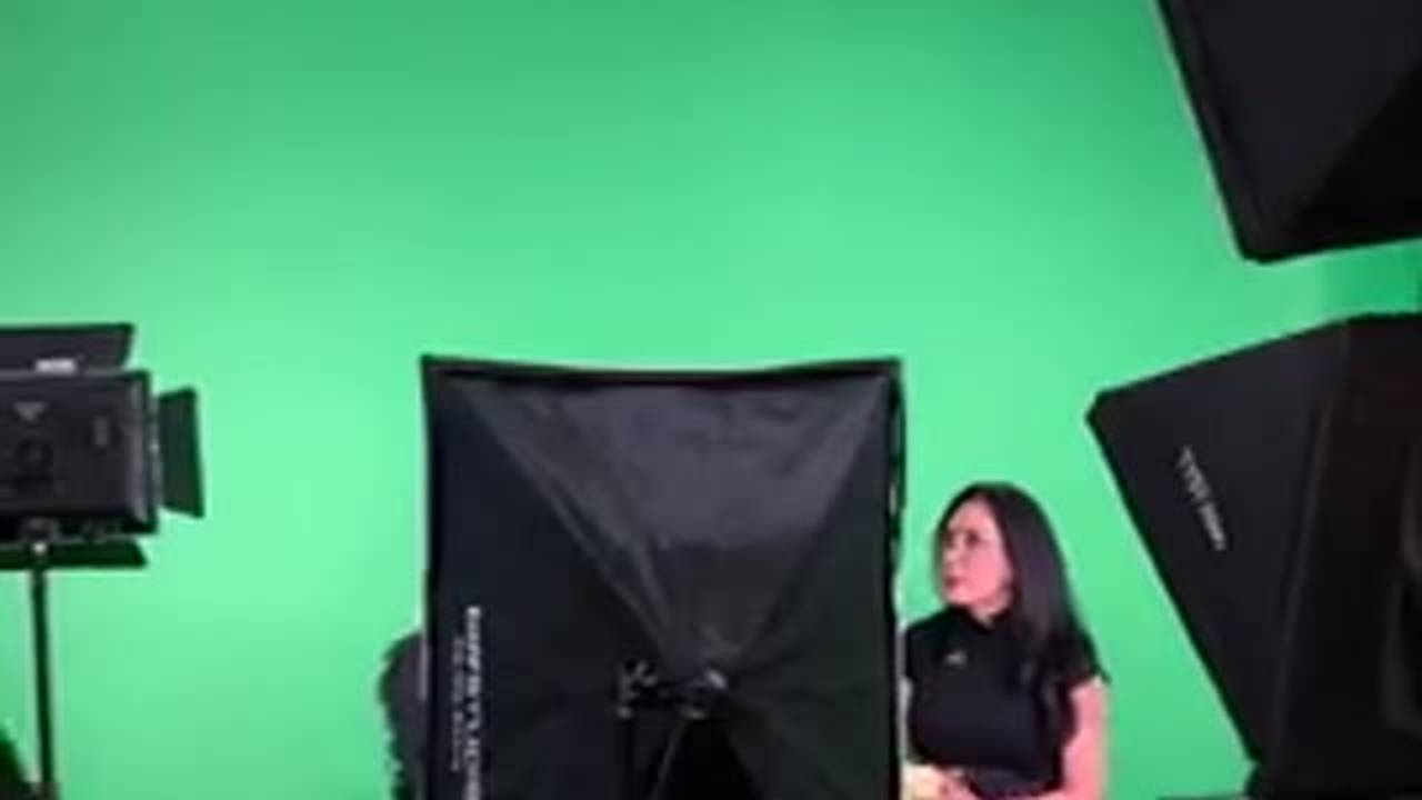 INTIP KESERUAN DAPUR MERDEKA BARENG RIEKE 'SI ONENG' - Shorts | Vidio