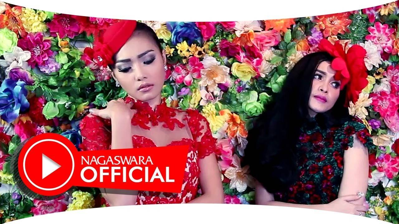 Duo Anggrek - Panggung Dangdut - Official Music Video NAGASWARA | Vidio
