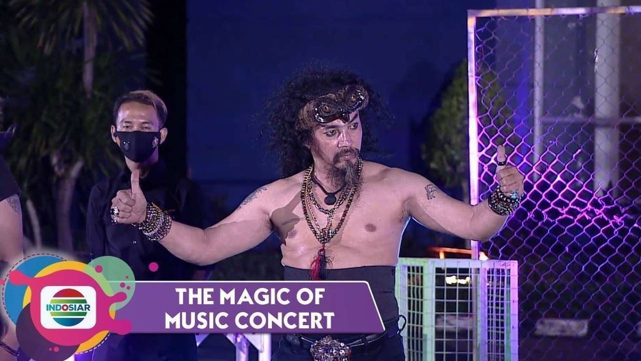 Ngeri!! Aksi Master Limbad dan Terlilit Rantai Besi, Berdiri di Pecahan ...