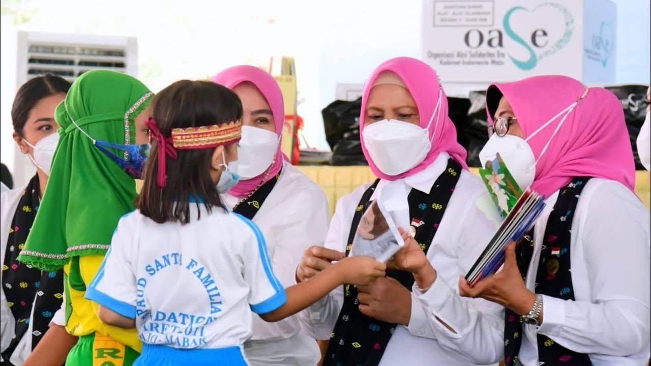 Kunjungan Kerja Ibu Iriana Jokowi bersama OASE-KIM ke Labuan Bajo, 28 ...