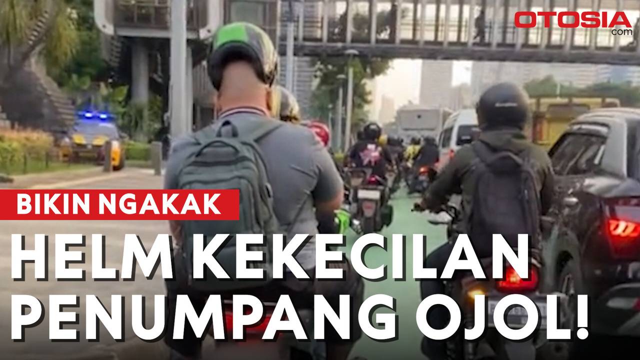 Viral! Helm Kekecilan di Kepala Penumpang Ojol, Bikin Pengguna Jalan Auto Ngakak - otosia | Vidio