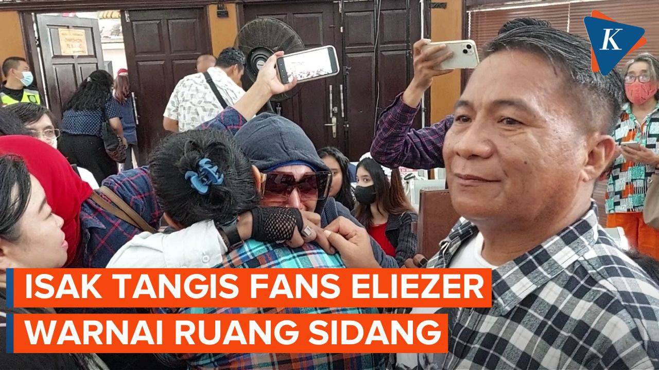 Isak Tangis Fans Saat Beri Dukungan ke Orangtua Bharada E Warnai Ruang ...