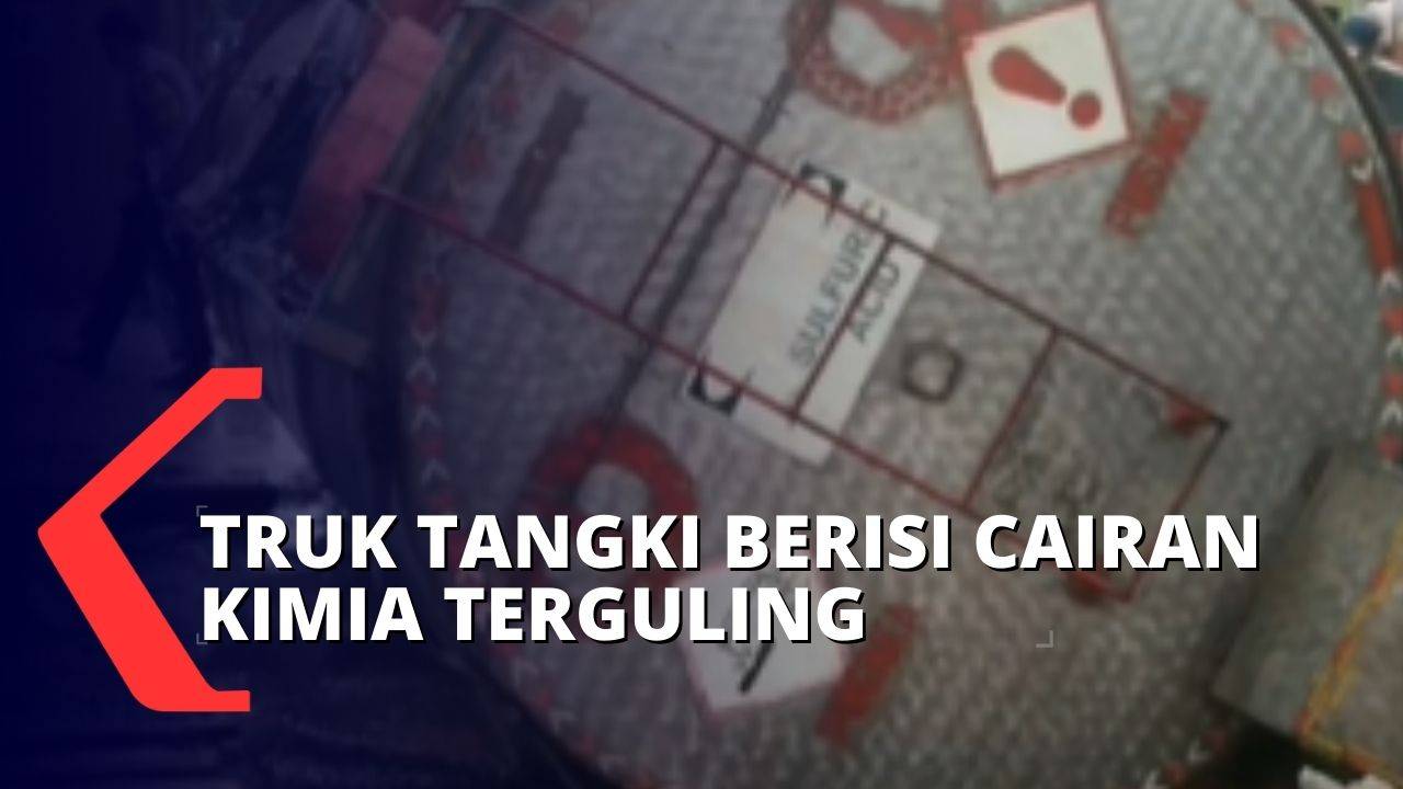 Truk Tangki Pembawa Cairan Kimia Terguling, 30 Ton Asam Sulfat ...