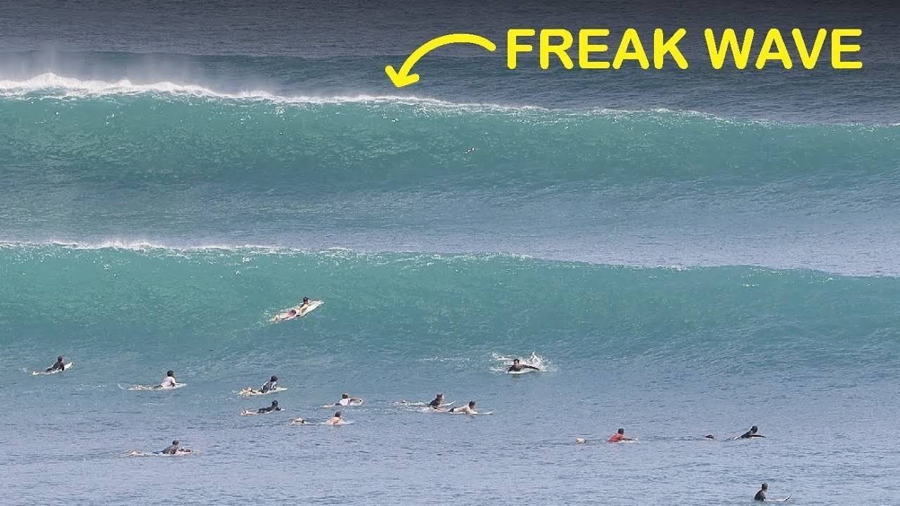 Freak Wave Steamrolls Lineup (Opening Scene) - Uluwatu