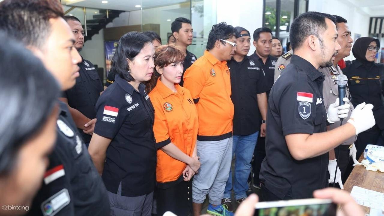 Terungkap, Ini Harga Sabu yang Dibeli Roro Fitria | Vidio