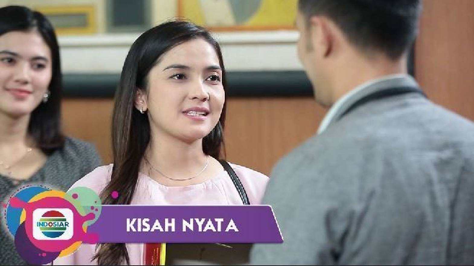 Nonton Sinema Kisah Nyata - Mantan Pacar Suamiku Menggoda Pernikahanku | Vidio