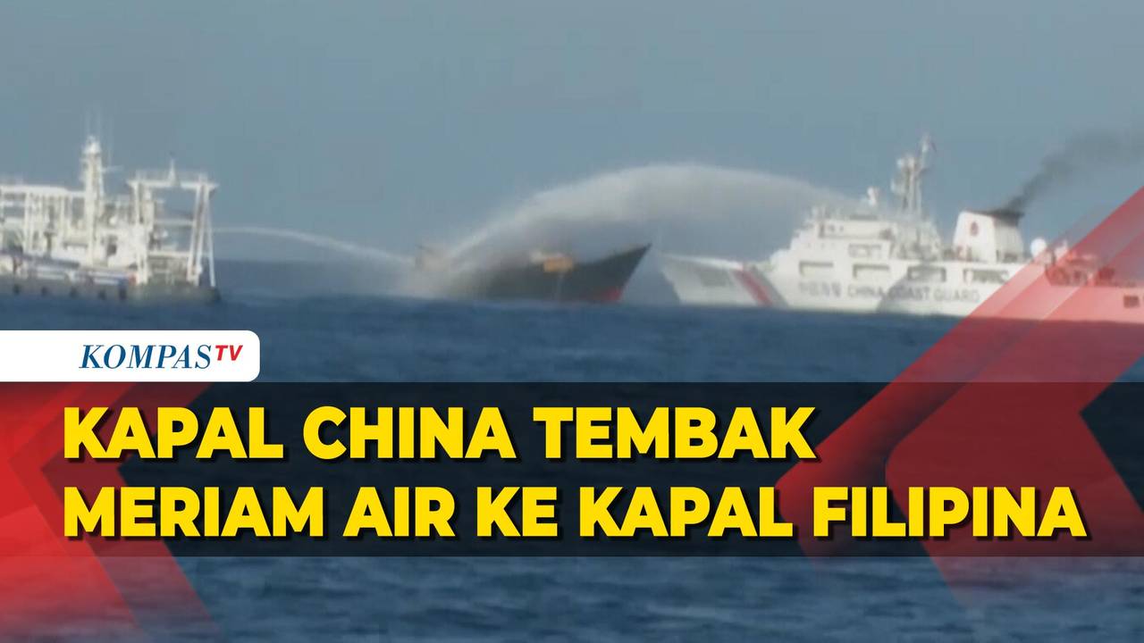 Dramatis! Momen Tegang Kapal China Tembak Meriam Air ke Kapal Filipina - Kompas TV | Vidio
