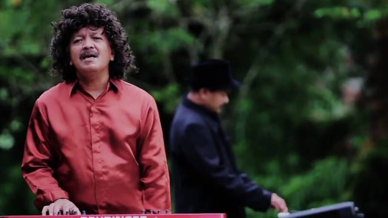 Caca Handika - Sang Biduan (Official Video)