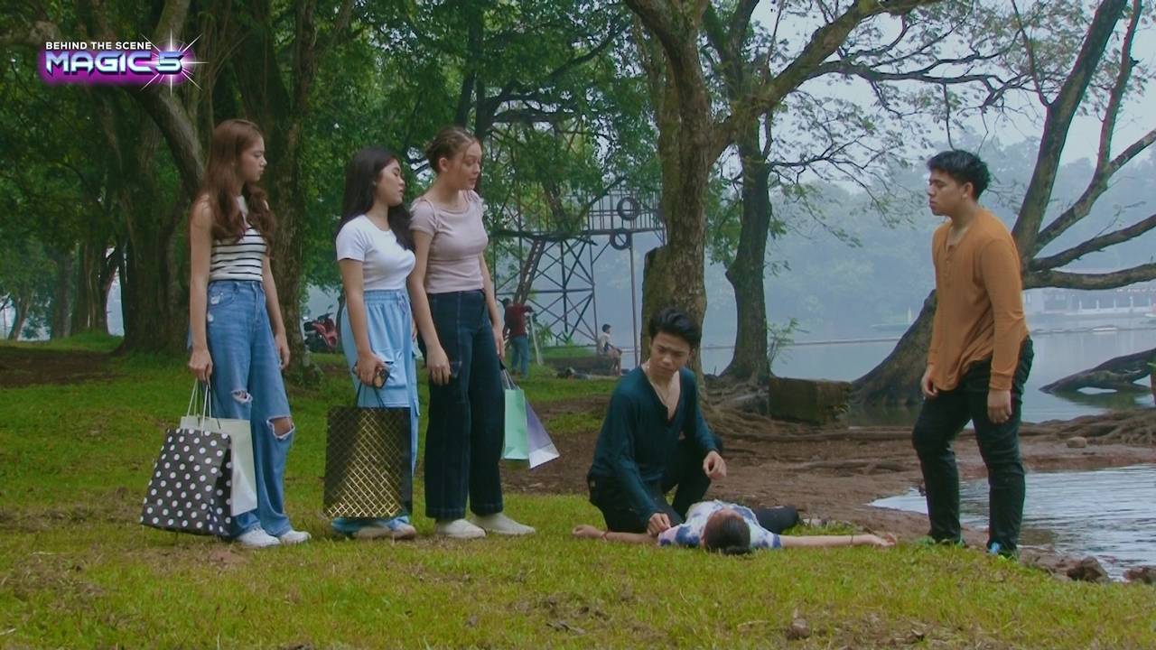 Behind The Scene Magic 5 - Keuwuan Gibran Dan Adara Dilokasi Magic 5 (2023) | Vidio