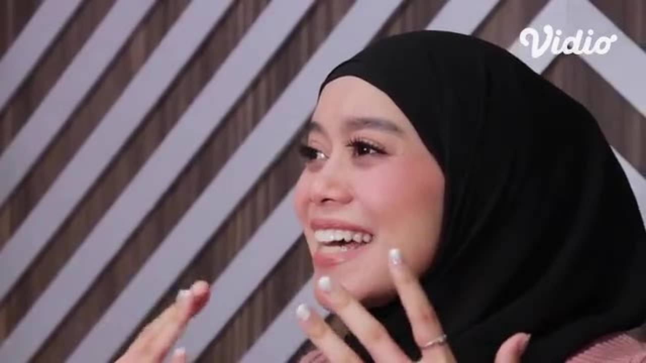 Lesti Kejora dari Panggung Kawinan Menjadi Diva Dangdut Milenial | Vidio