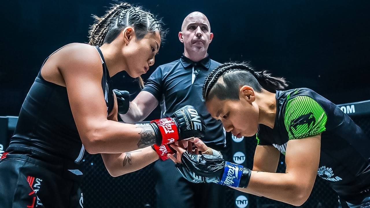 One Of The CRAZIEST Women's MMA Fights You'll Ever See | ONE Flashback ...