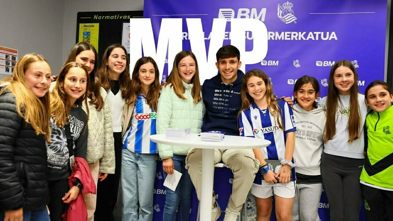 BM MVP Maret | Pablo Marin Bertemu Sobat Kecil | Real Sociedad | Vidio