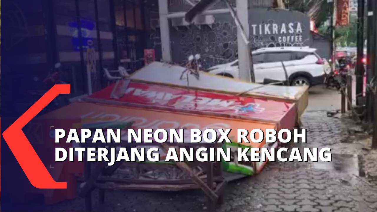 Video Amatir Rekam Detik-detik Papan Neon Box di Jaksel Roboh! - Kompas ...