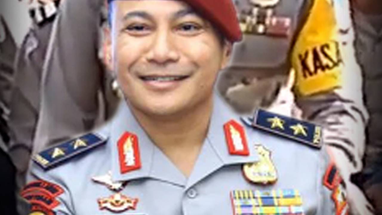 REKAM JEJAK IRJEN HERRY HERYAWAN POLISI PENAKLUK PREMAN - Shorts