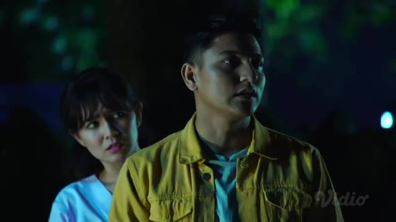 Mba Mba SCBD Masuk Kampung - FTV Mba Mba SCBD Masuk Kampung | Vidio