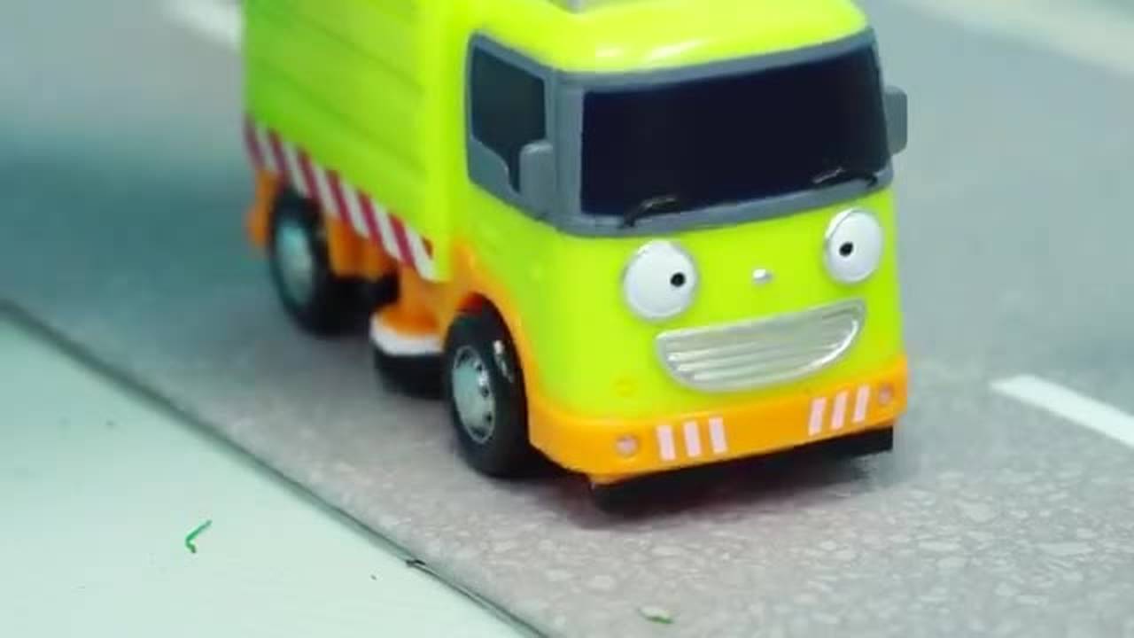 Tayo's Job Adventure - Ep 03 - Ambulance Alice (2018)