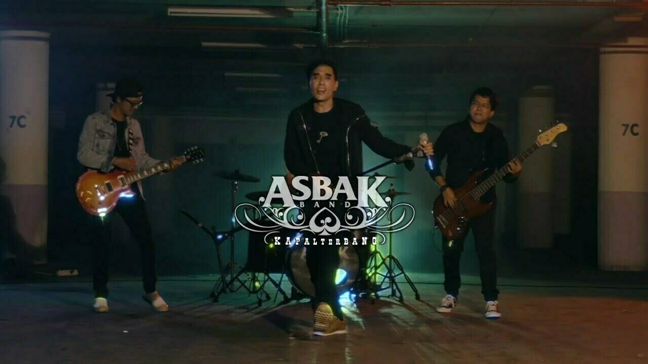 Asbak Band - Kapal Terbang (Official Music Video) | Vidio