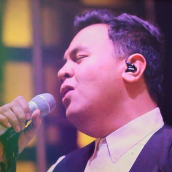 Tulus Live Performance (Episode Lengkap & Terbaru) | Vidio
