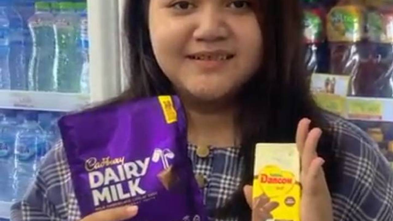 BUNGKUS! Jajan Sesuai Inisial Nama | Vidio