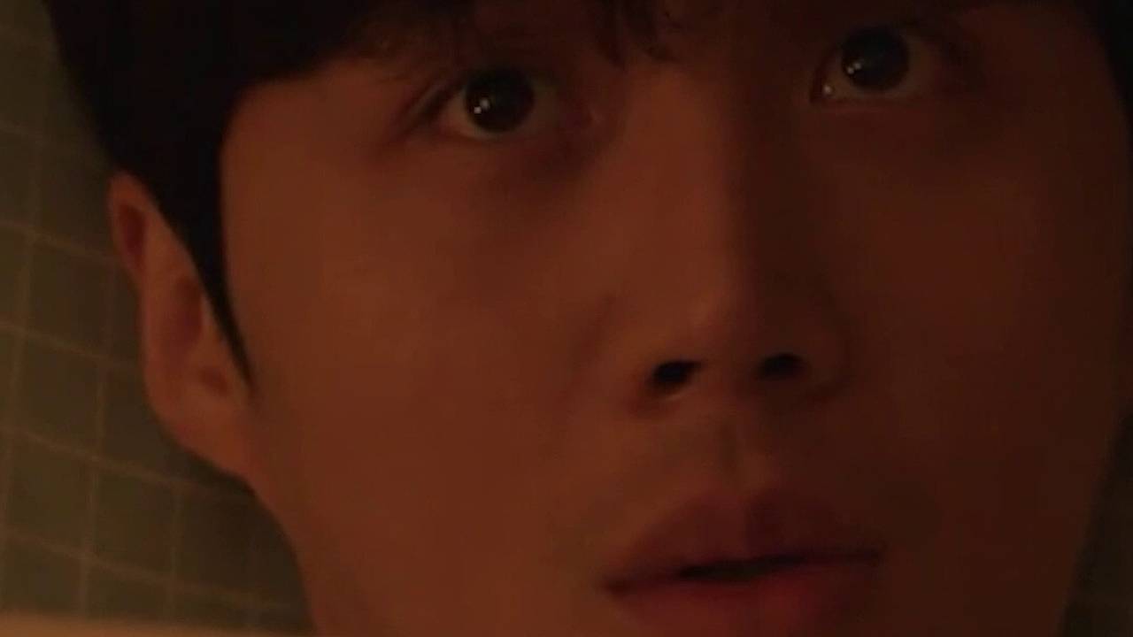 Ji Seok Dan Yoo Ryeong Canggung Gara-Gara Tidur Satu Tempat | Catch The ...