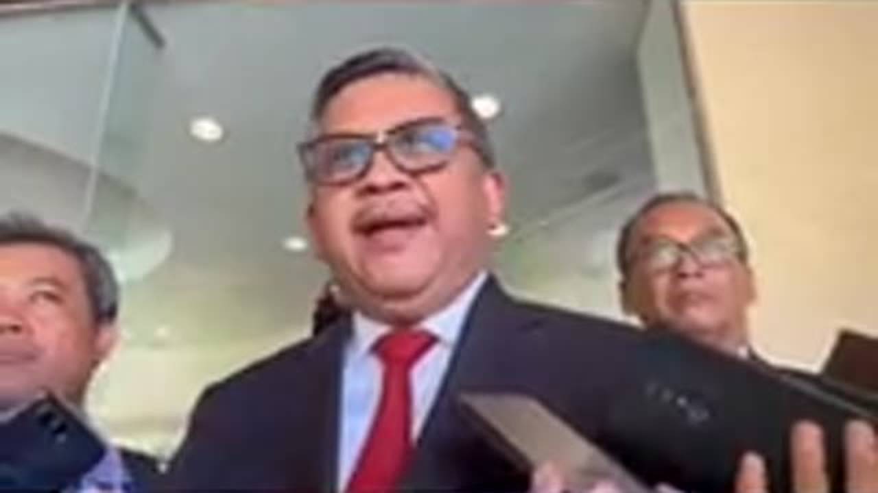 Hasto Pastikan Status Keanggotaan Gibran di PDI-P Sudah Gugur #Shorts ...