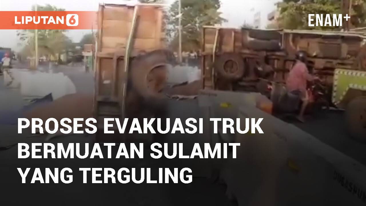 Proses Evakuasi Truk Bermuatan Sulamit yang Terguling di Semarang - LiputanEnam | Vidio