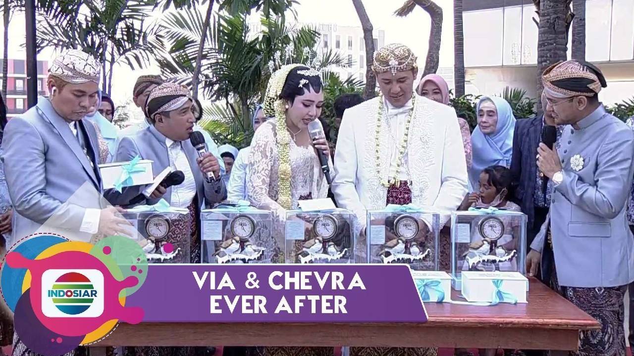 "IKI BOJOKUU !!!" Sebut Via Menjelaskan Filosofi Gift Akad Nikah | Via ...