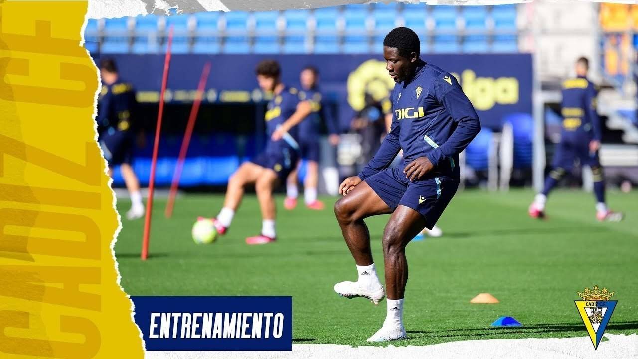Tactics day at the stadium thinking about Saturday | Cadiz Football ...