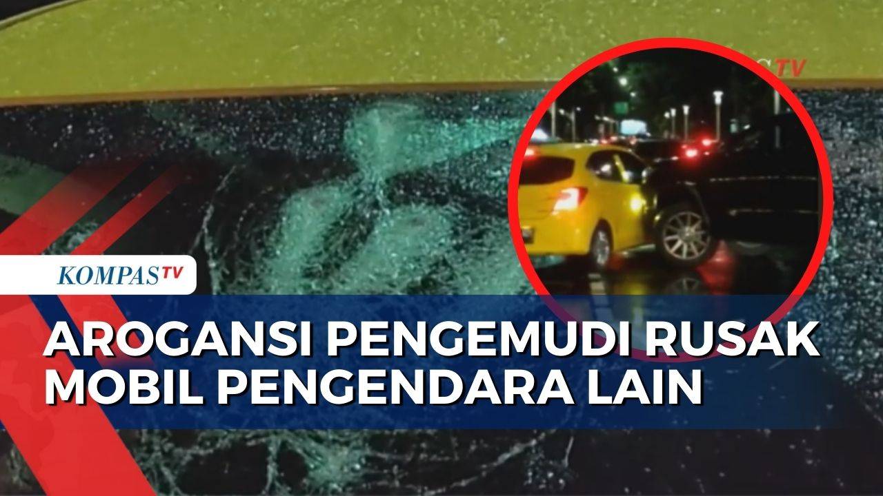 Tak Terima Ditegur, Pengemudi SUV Rusak Mobil Orang Lain Pakai Pedang! - Kompas TV | Vidio