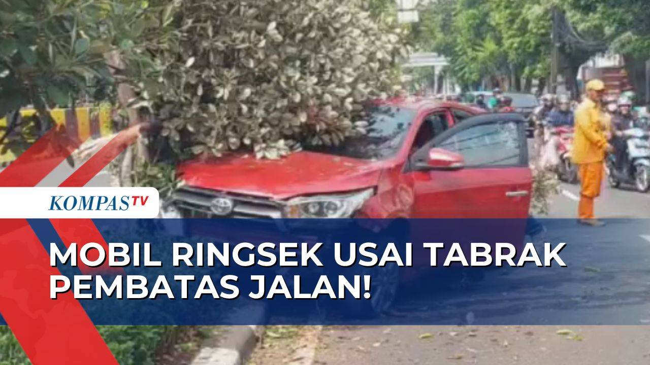 Diduga Hilang Kendali Akibat Pecah Ban, Mobil Tabrak Pembatas Jalan di ...